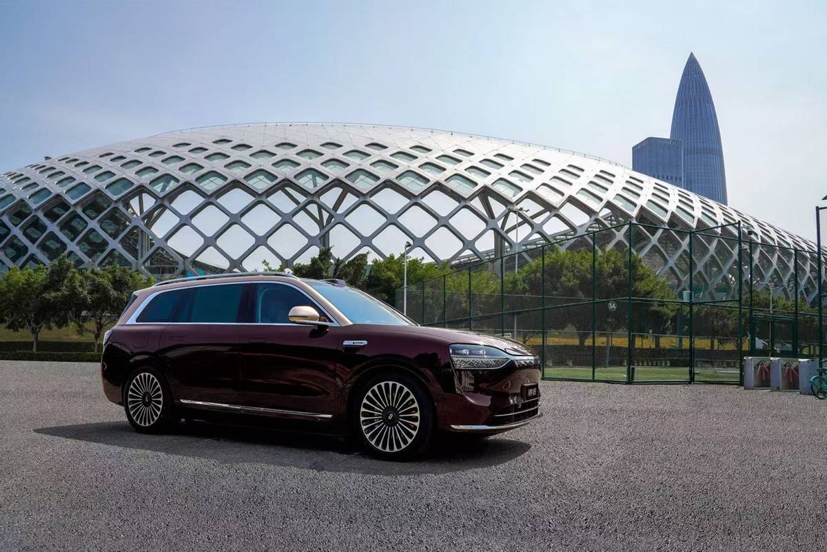 问界M9全系迎来OTA重磅升级，智慧座舱新增隔空开门、旅拍功能_搜狐汽车_搜狐网