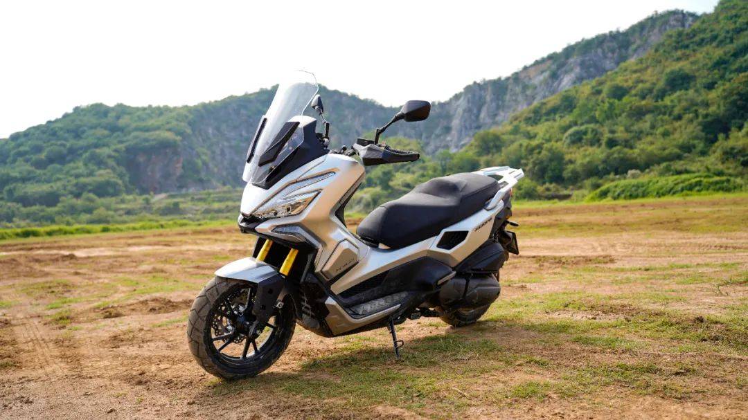 可以硬刚本田ADV350的旅行多面手—33980元光阳X350静态测评_搜狐汽车_搜狐网