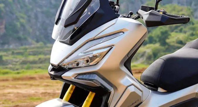 可以硬刚本田ADV350的旅行多面手—33980元光阳X350静态测评_搜狐汽车_搜狐网