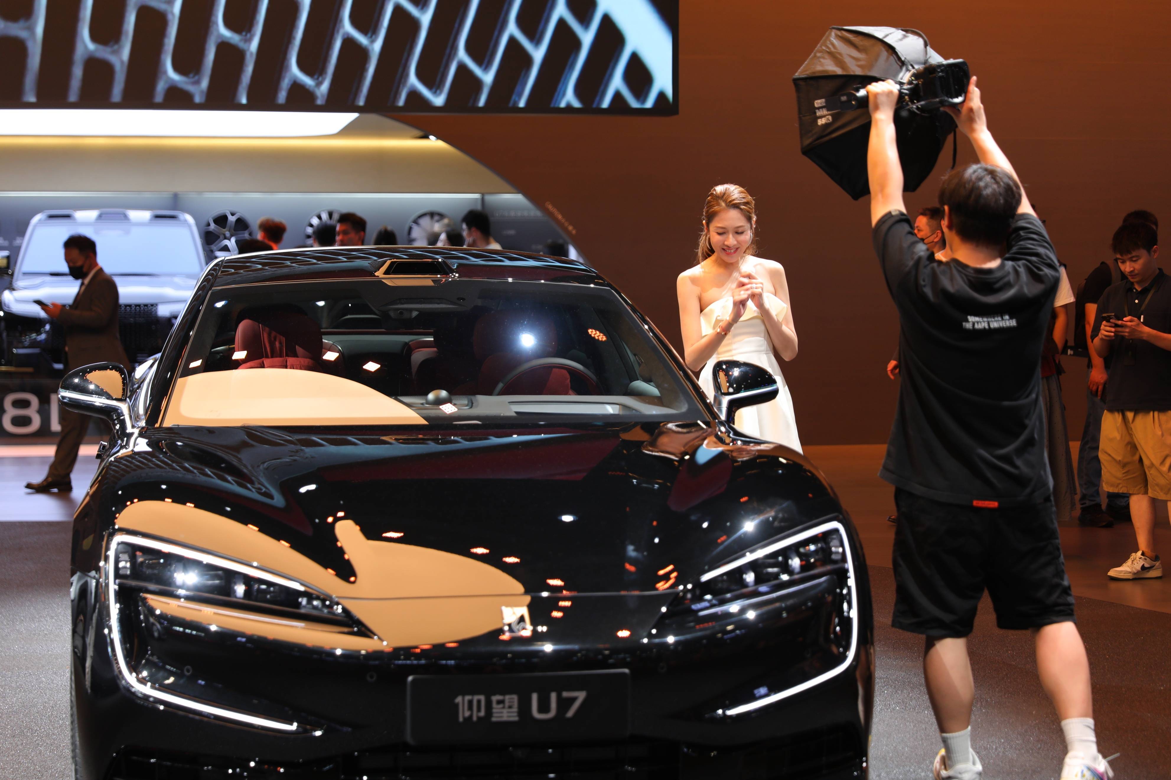 仰望U8、U7两大体验折服TVB群星，“最强神车”名不虚传！_搜狐汽车_搜狐网
