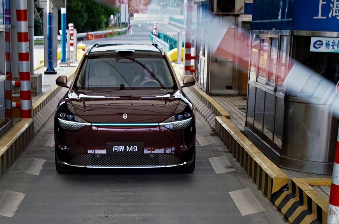问界M9系列再迎重磅OTA升级：30+项新升级功能，让智驾辅助更从容_搜狐汽车_搜狐网