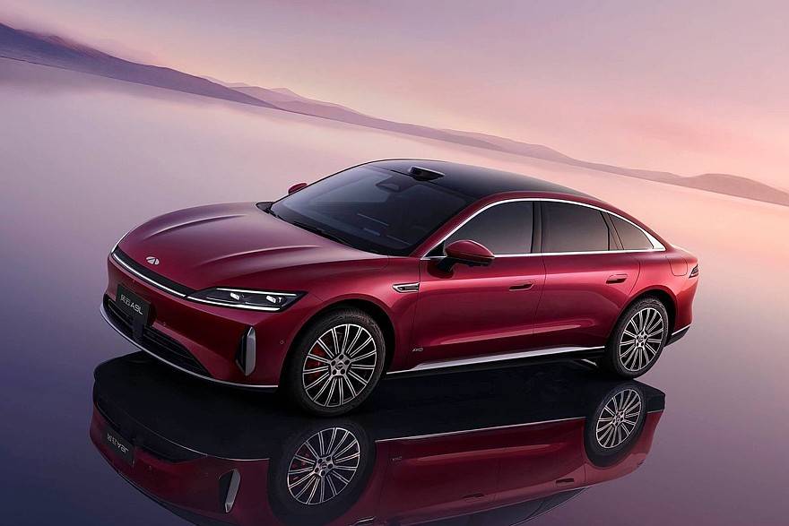 639马力+4.9秒破百+轴距3米！奇瑞风云A9L旗舰轿车预售15.99万起_搜狐汽车_搜狐网