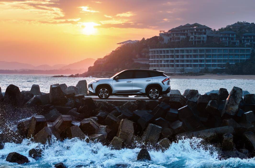 吉利银河6月销量亮眼，银河L7 EM-i以11.18万起的价格领跑市场_搜狐汽车_搜狐网