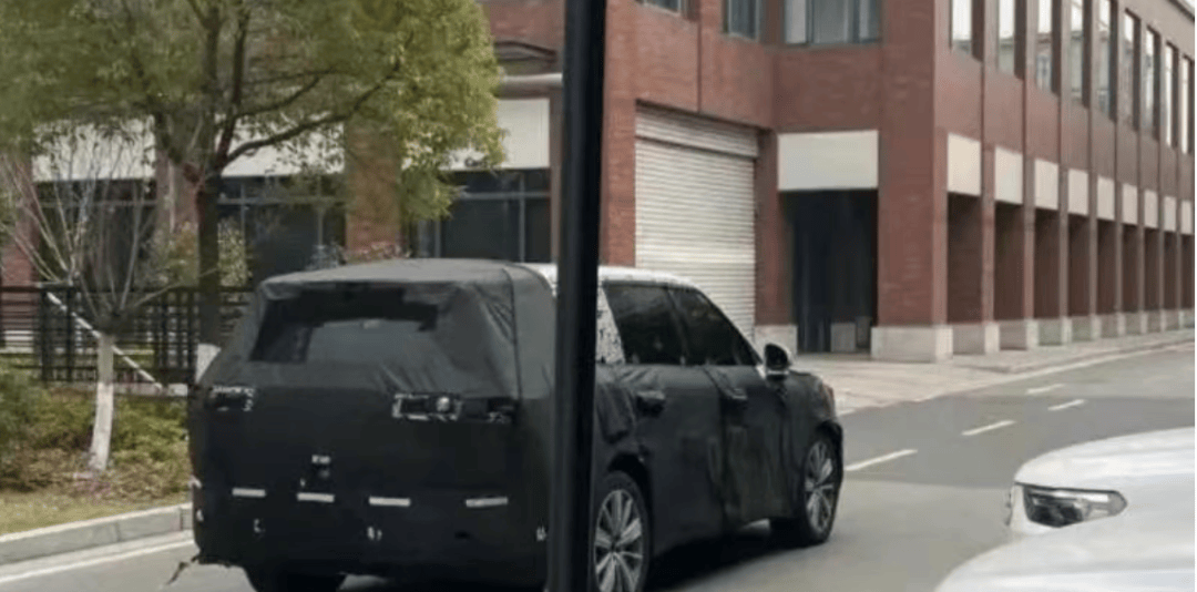 这回得排队买小米了，小米“YU9”实车曝光，长超5米3，增程+续航1500km，能挑战问界M9？_搜狐汽车_搜狐网