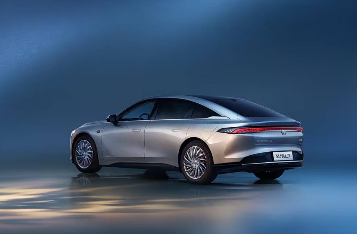 别克至境L7，首搭高通8775芯片，纯电续航302公里的增程轿车_搜狐汽车_搜狐网