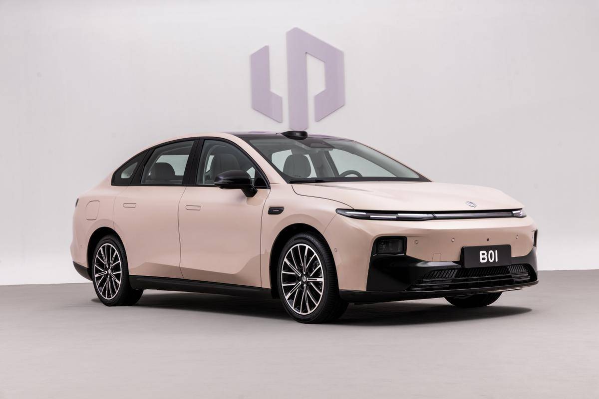 10万级纯电家轿新选择 零跑B01售价8.98万起_搜狐汽车_搜狐网
