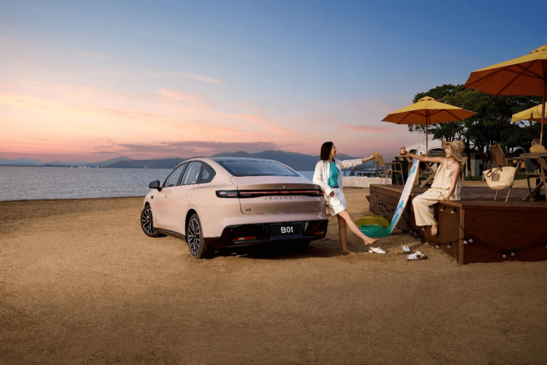零跑B01：“半价Model 3”来了，吓坏小鹏MONA M03？_搜狐汽车_搜狐网
