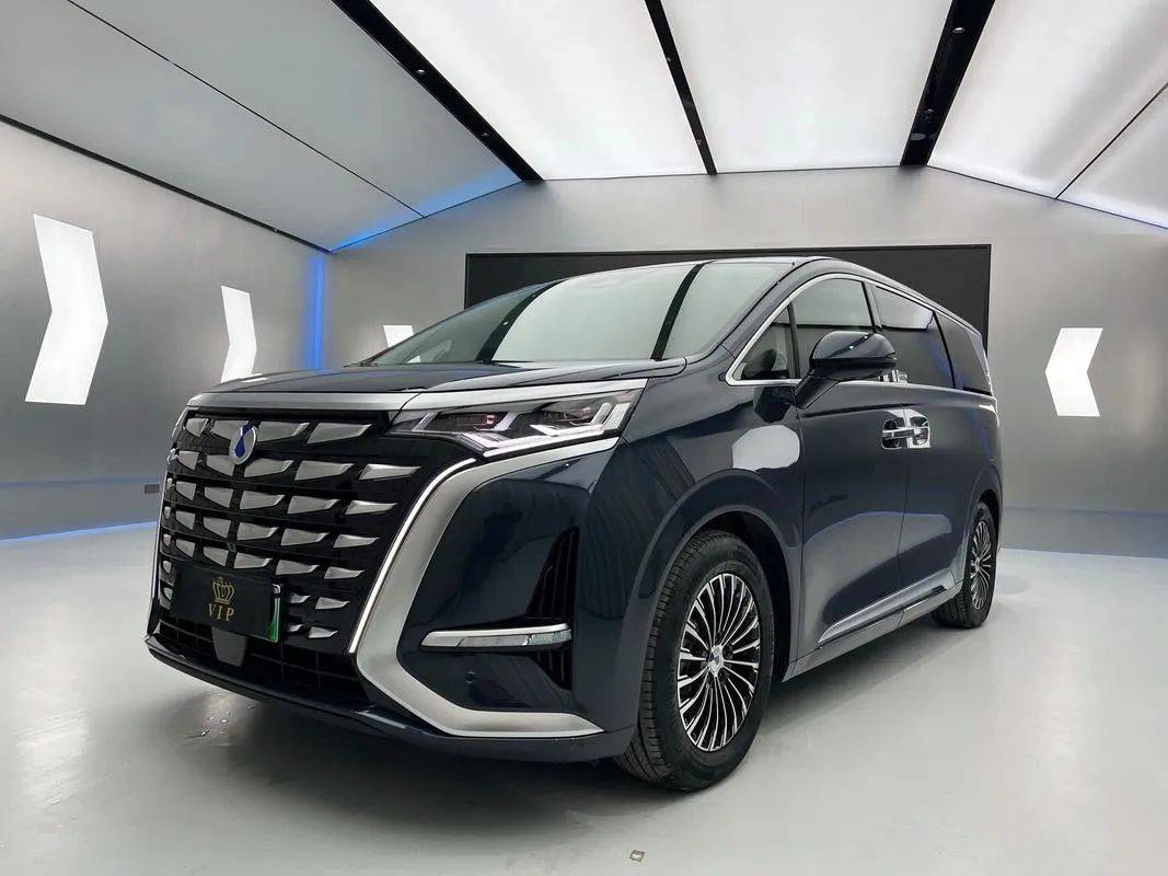 华为另造了一款M8 专门对付腾势D9_搜狐汽车_搜狐网