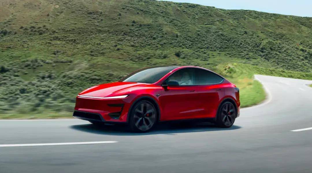 新款Model Y高性能版登场：3.5秒破百，续航580公里，国内买不到_搜狐汽车_搜狐网