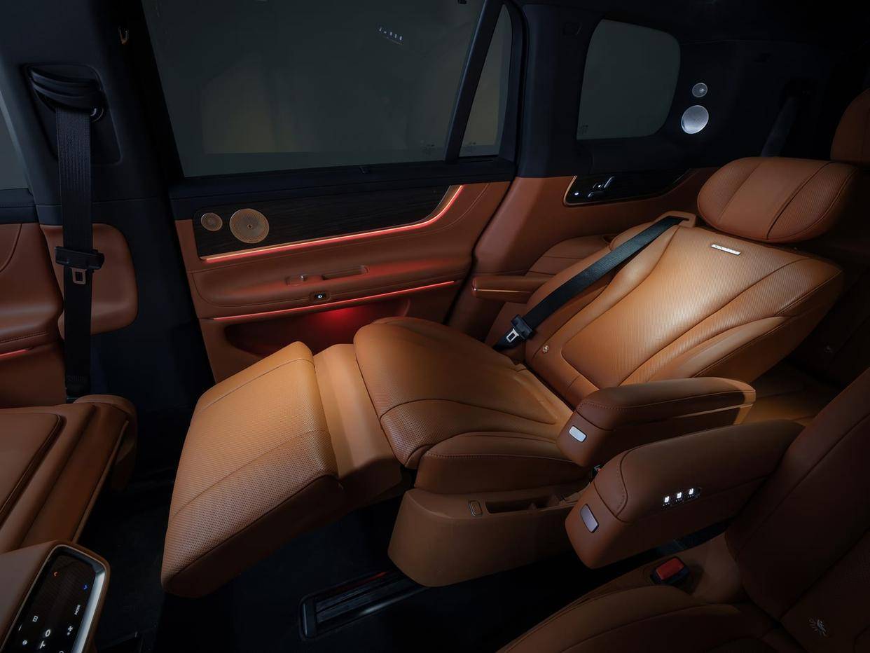 问界M9 Max版全面升级，L4智驾与1400公里续航打造高端电动体验_搜狐汽车_搜狐网