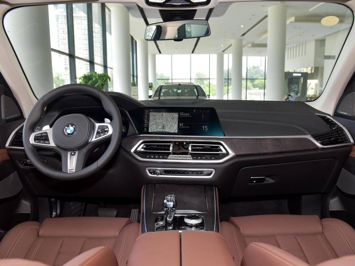 豪华品牌SUV大乱斗，问界M9大战宝马X5，奥迪Q7孤注一掷？_搜狐汽车_搜狐网