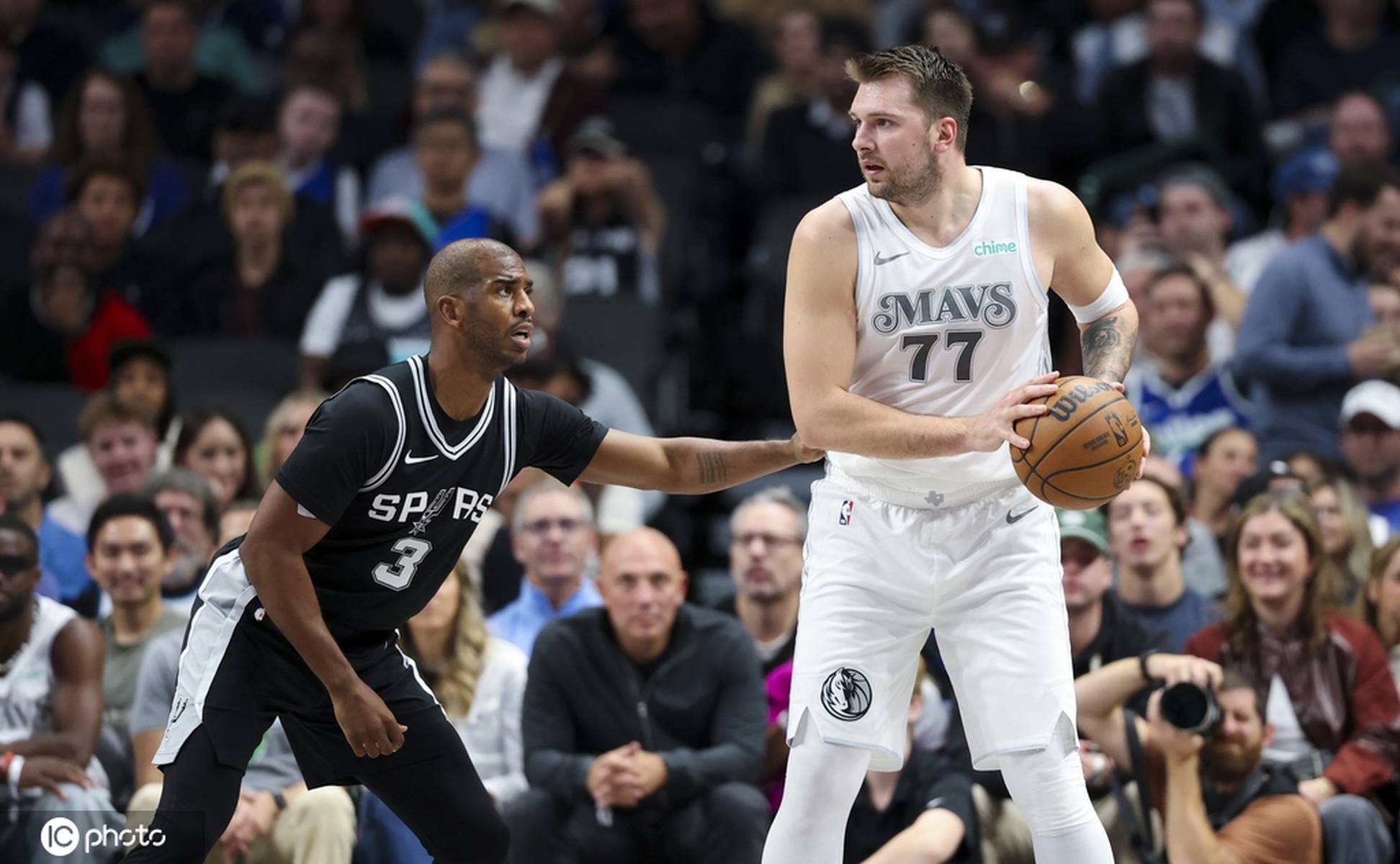 高清：NBA-独行侠大胜马刺 欧文运筹帷幄