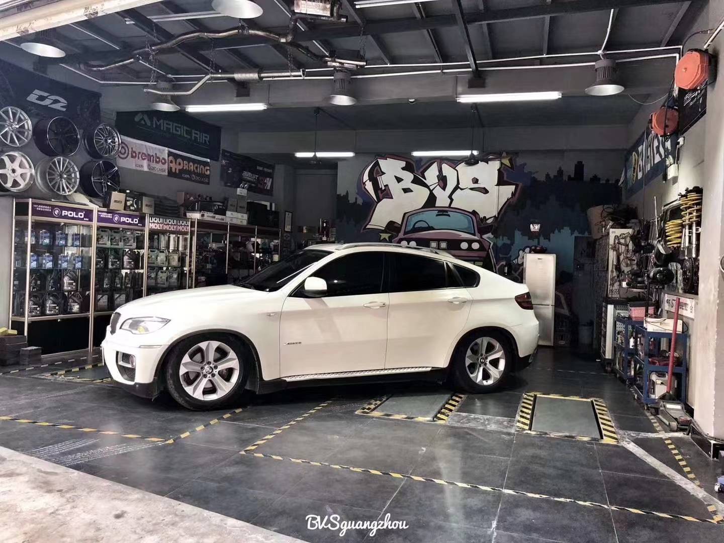 宝马X6改装AIRBFT气动避震，SUV也能玩出低趴姿态_搜狐汽车_搜狐网