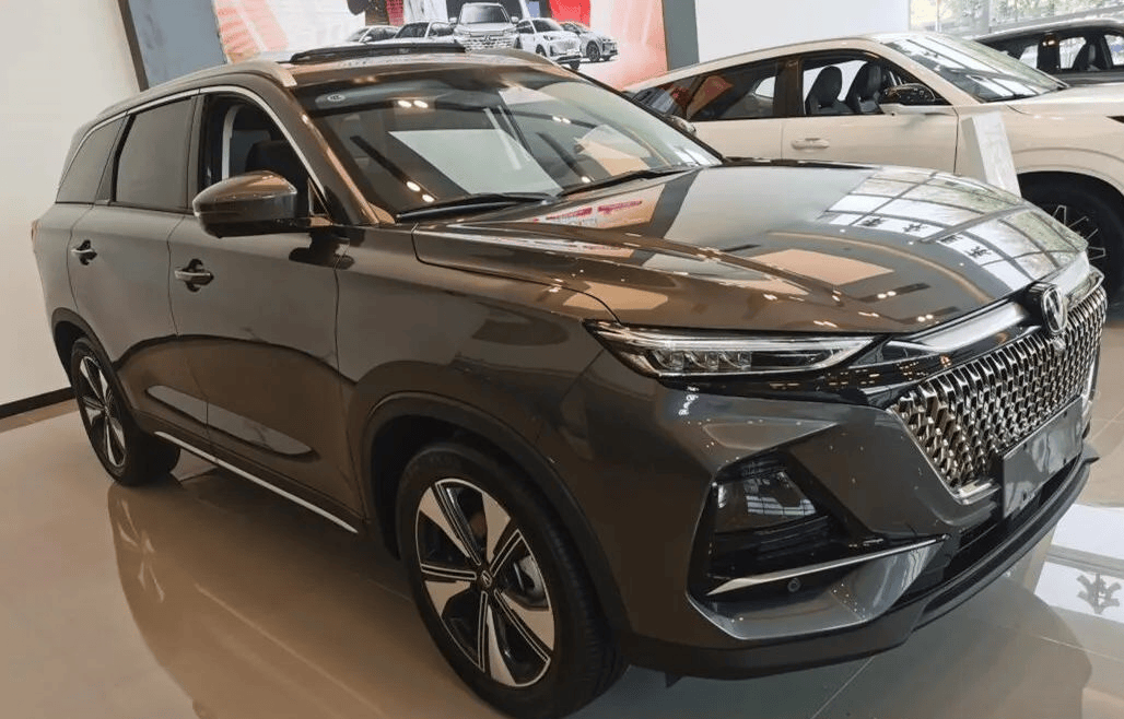 长安隐藏“杀手锏”！7座SUV才7.8万起，1.5T+188马力+自动泊车，还看啥哈弗H6_搜狐汽车_搜狐网