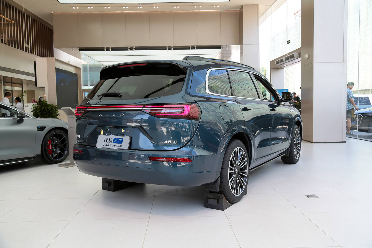 将于8月26日首发 问界M7 Pro预售价24.98万元起_搜狐汽车_搜狐网