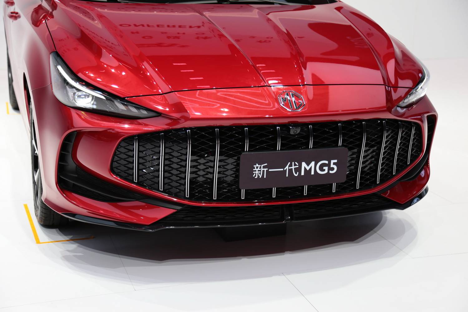 2024成都车展探馆：名爵新款MG5实车曝光-智能车-资讯-头部财经
