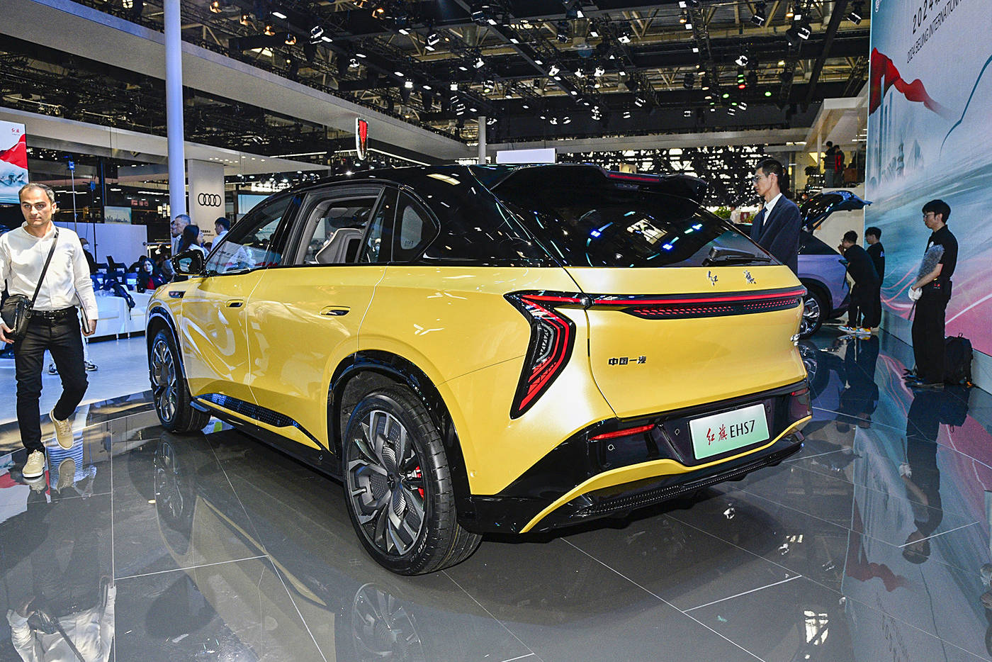 2024巴黎车展：红旗EH7/EHS7预售4.9999万欧元起_搜狐汽车_搜狐网