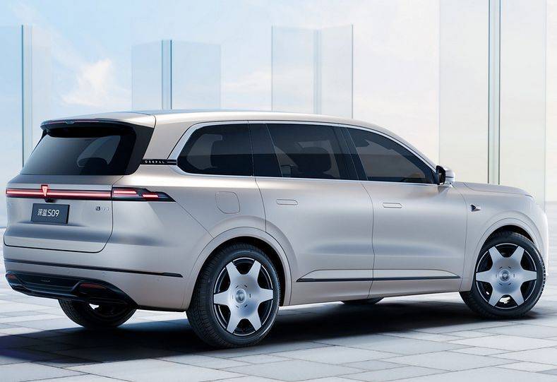 深蓝S09大型SUV亮相：6座布局配超长星环大灯，续航性能如何？_搜狐汽车_搜狐网