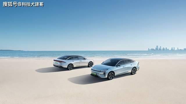 吉利银河L6 EMi预售开启，8.98万起享智能焕新，你准备好了吗？_搜狐汽车_搜狐网