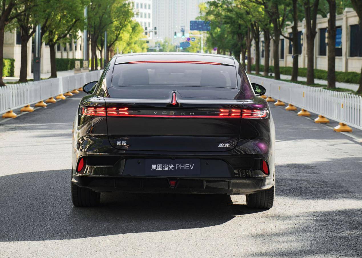 同级唯一可预判式魔毯底盘！追光PHEV气场强过56E？_搜狐汽车_搜狐网