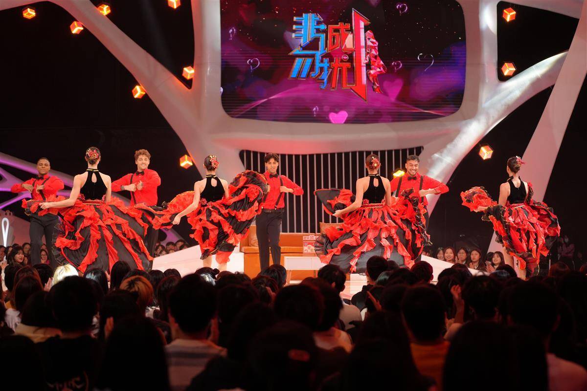 时隔四年《非诚勿扰》再迎海外专场,孟非这次如何 点睛”?法国嘉宾文化
