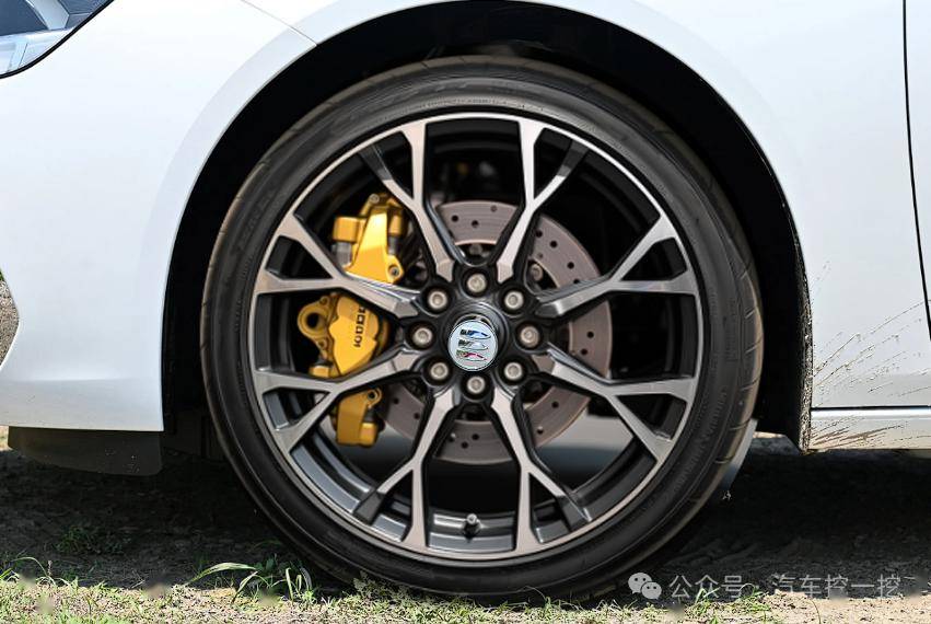 最强2.0T+9AT，爆237马力，曾经卖到23万，如今降到11.08万没人要_搜狐汽车_搜狐网