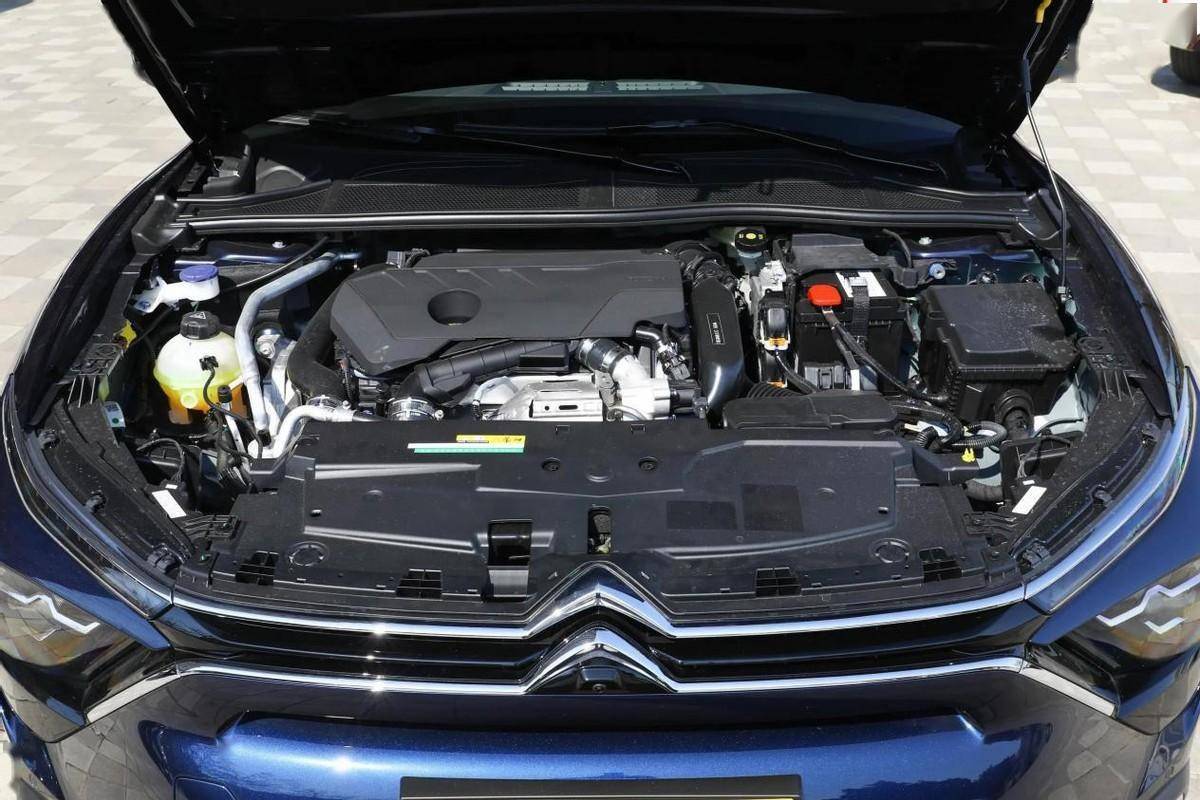 新款凡尔赛C5 X将上市，价格或下探，新增旅不凡版，标配1.6T+8AT_搜狐汽车_搜狐网