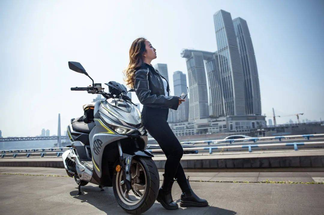 MBP Feelink S150测评：颜值高？实用性？玩乐性？性价比？你要的我通通都有_搜狐汽车_搜狐网