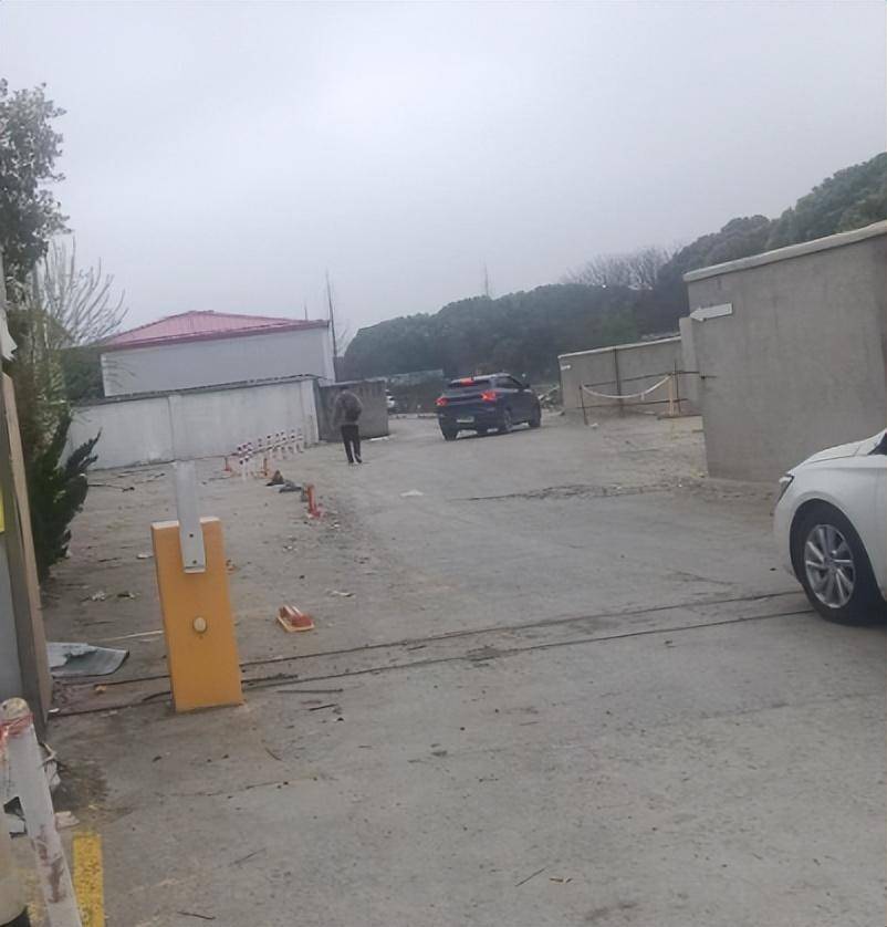 才6000公里的奥迪A4L全车原版原漆，比行情价便宜6万，有何猫腻？_搜狐汽车_搜狐网