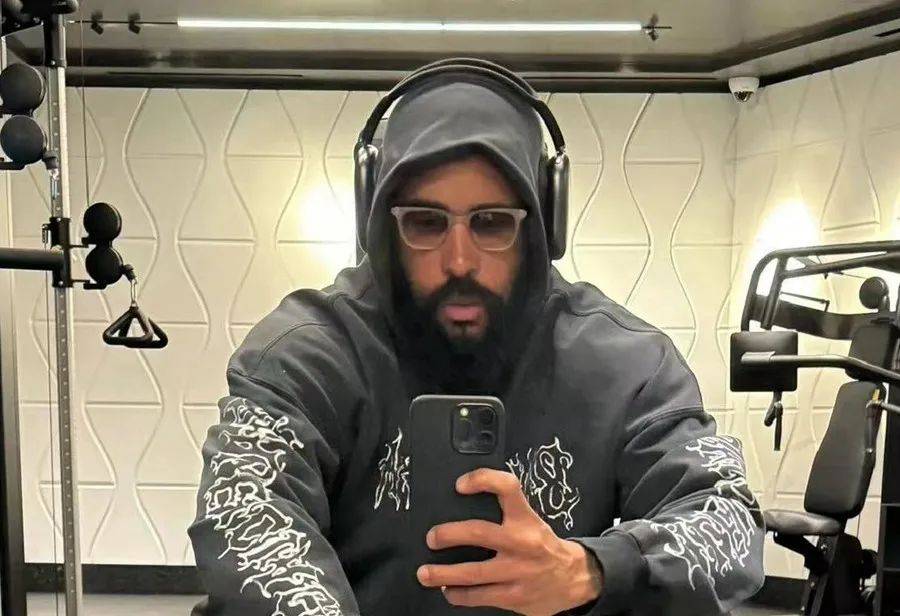 Jerry 不穿 FOG 联名！？最近总上脚这双阿迪！_Nike_Bode_Aujla