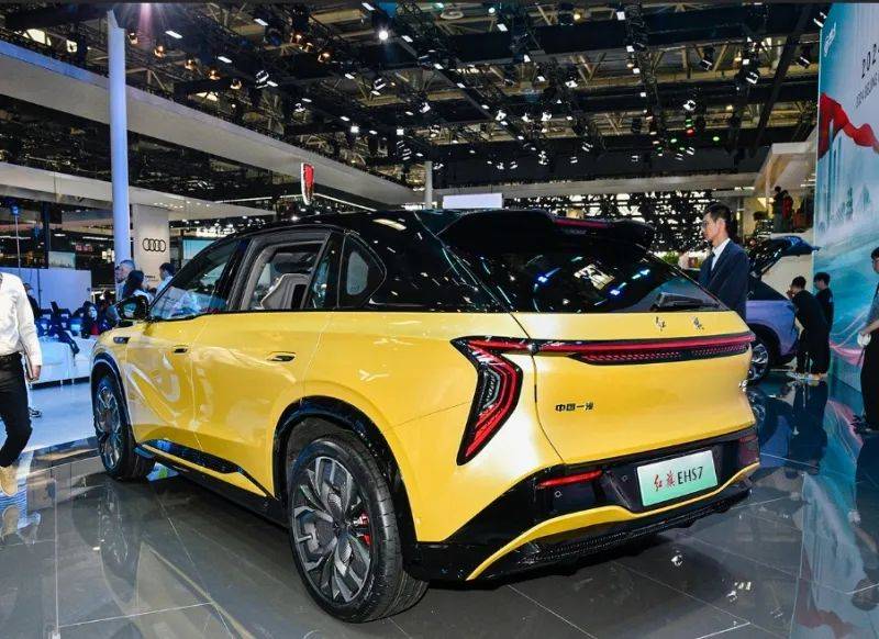 红旗再出纯电SUV，全新EHS7正式亮相！想大卖还真挺难的_搜狐汽车_搜狐网
