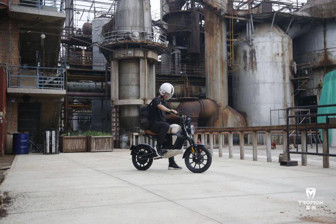 6998元！摩托级别配置电自国标，摩兽M03在798上市_搜狐汽车_搜狐网