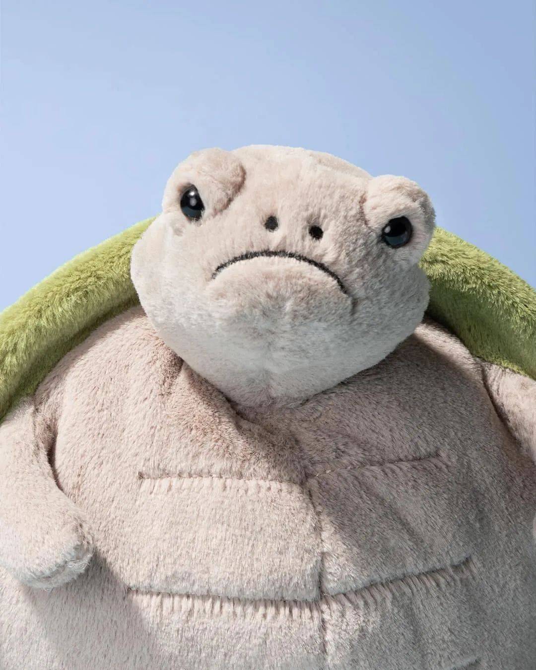 品牌故事｜Jellycat：一个让成年人情绪价值拉满的英国玩具品牌_Gatacre_William_设计