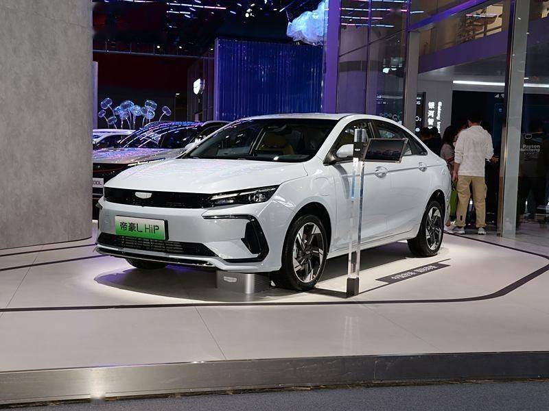 2024款帝豪LHiP龙腾版来袭，插混轿车性价比新选择？_搜狐汽车_搜狐网