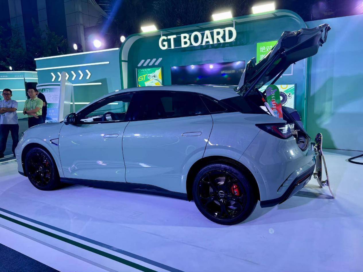 比亚迪海豹06GT登场，13.68万起售，能否续写爆款传奇？_搜狐汽车_搜狐网