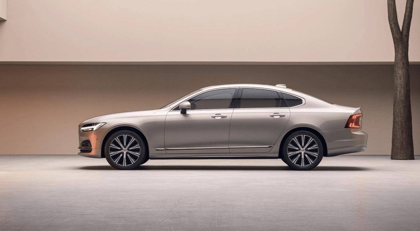 沃尔沃 2025 款 S90 混动轿车上市，49.99 万元起_搜狐汽车_搜狐网