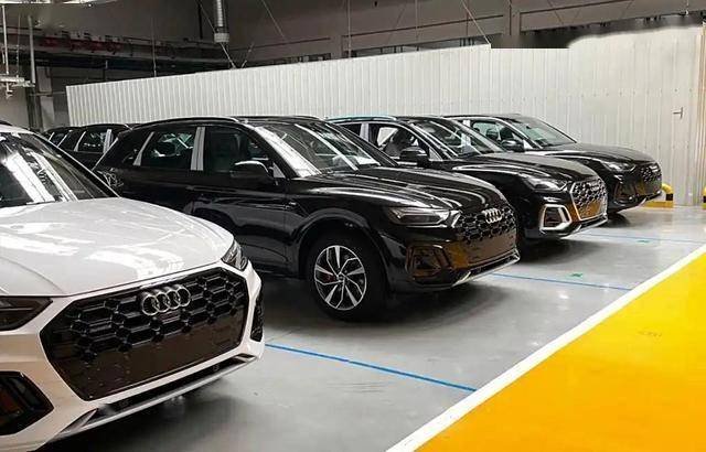 即将上市！2025 款奥迪 A6L、Q5L工厂照曝光，舒适配置升级_搜狐汽车_搜狐网