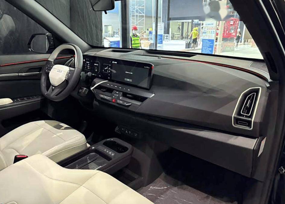 起亚EV5 GT-Line亮相广州车展，双电机四驱紧凑型SUV即将上市！_搜狐汽车_搜狐网