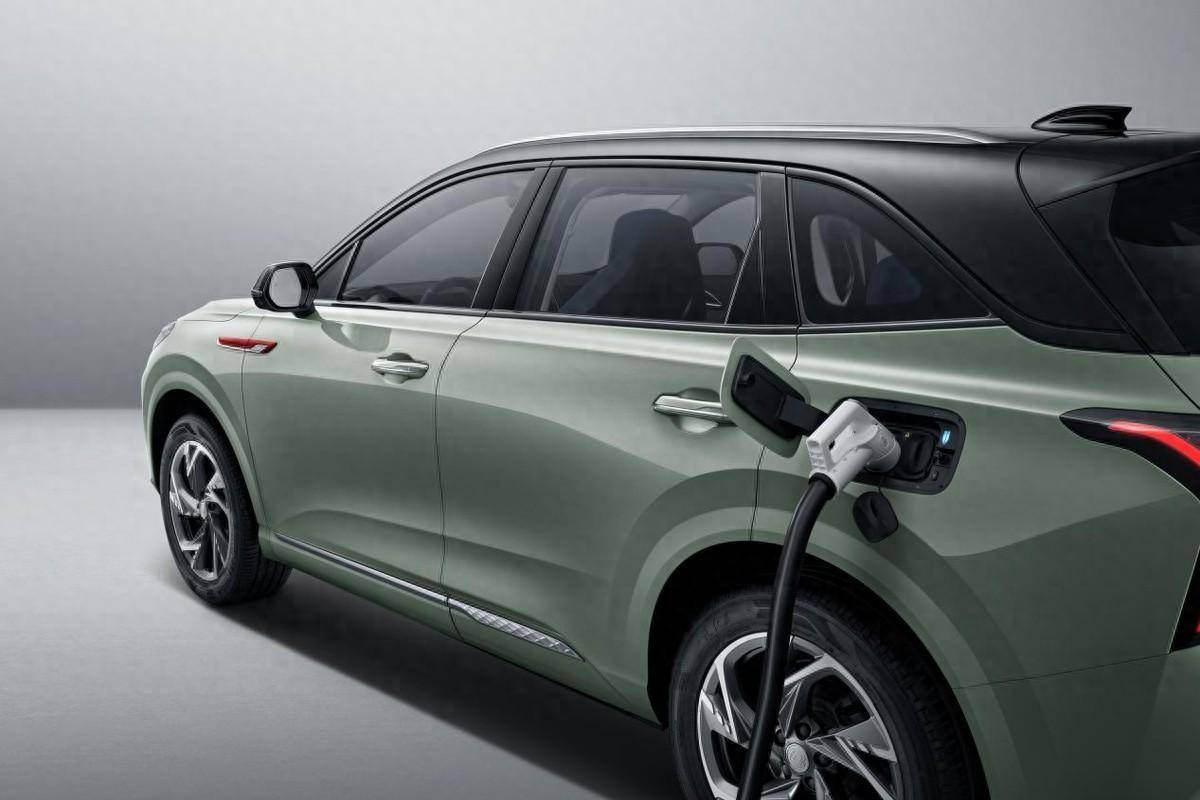 红旗HS3 PHEV：13万级插混SUV新选择，多场景出行无忧！_搜狐汽车_搜狐网