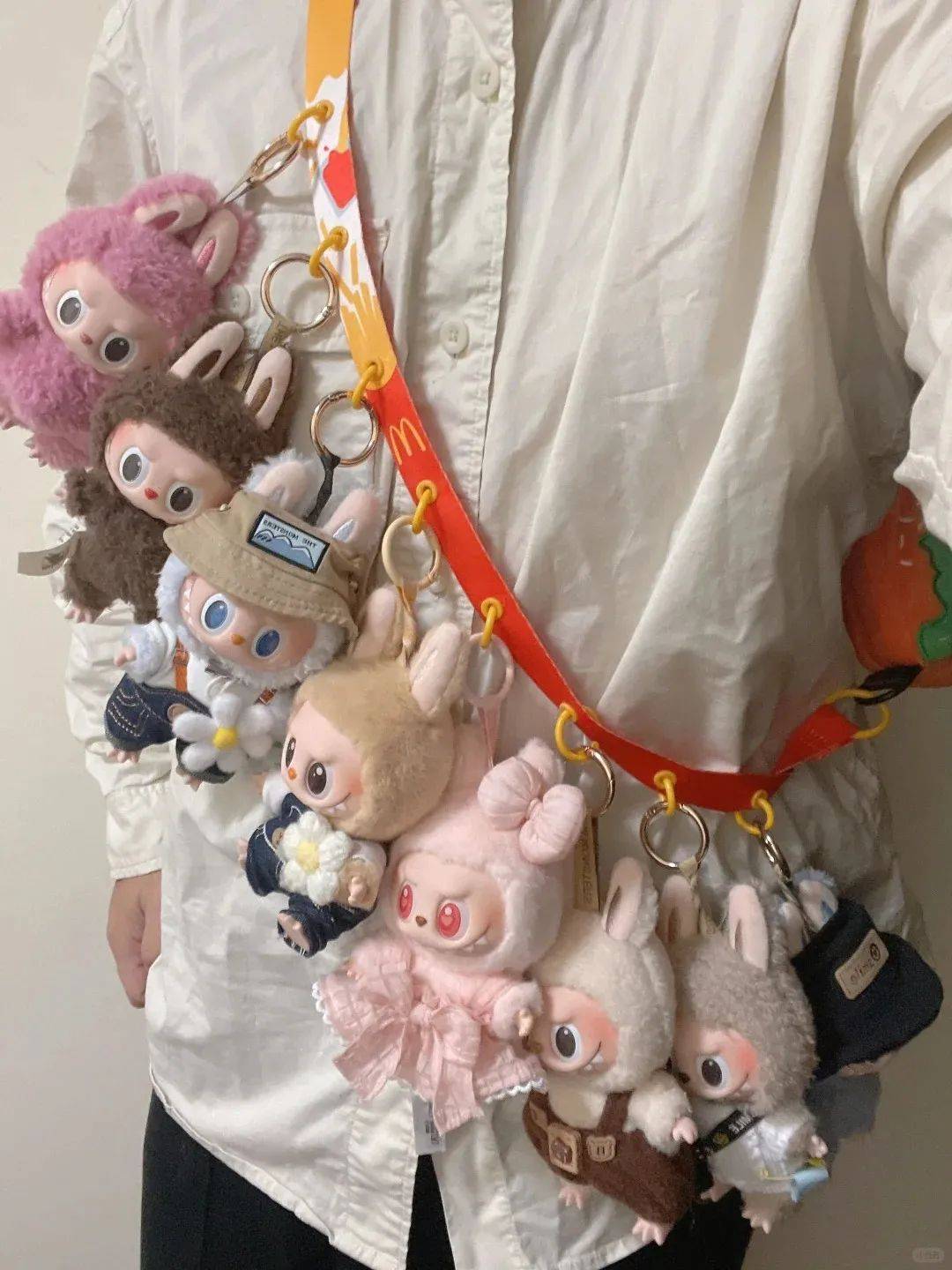 介绍下，她才是东南亚顶流女明星_Labubu_玛特_cr