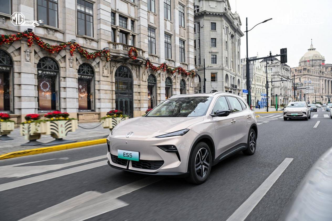 “不晕车”的纯电SUV来了，上海实测MG ES5_搜狐汽车_搜狐网