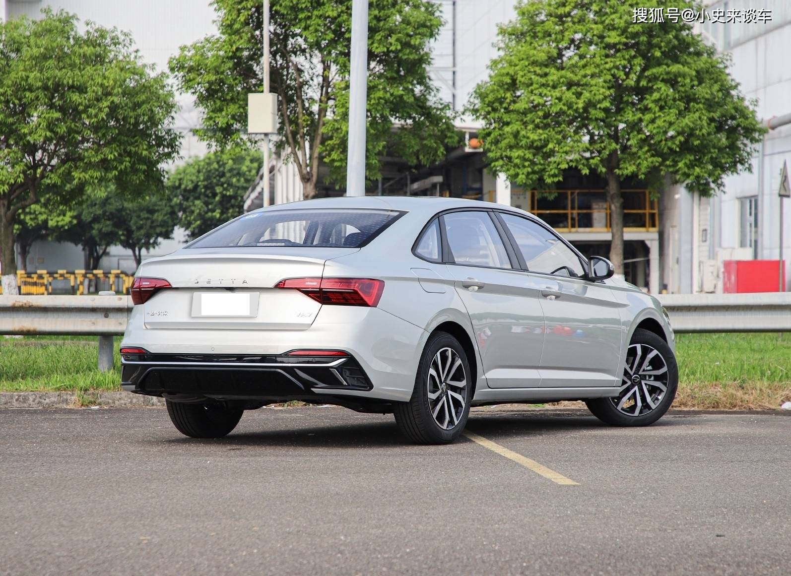 捷达VA7上市，9万多起售搭载1.4T+四轮独悬，能否撼动轩逸卡罗拉地位？-智能车-资讯-头部财经