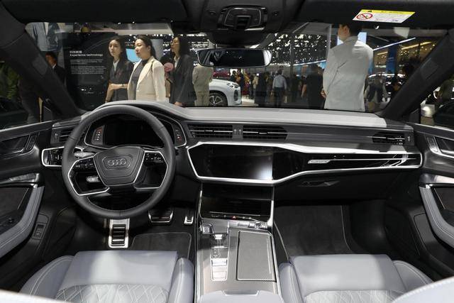 都是30多万，买一汽还是上汽的？奥迪A7L/A6L对比_搜狐汽车_搜狐网