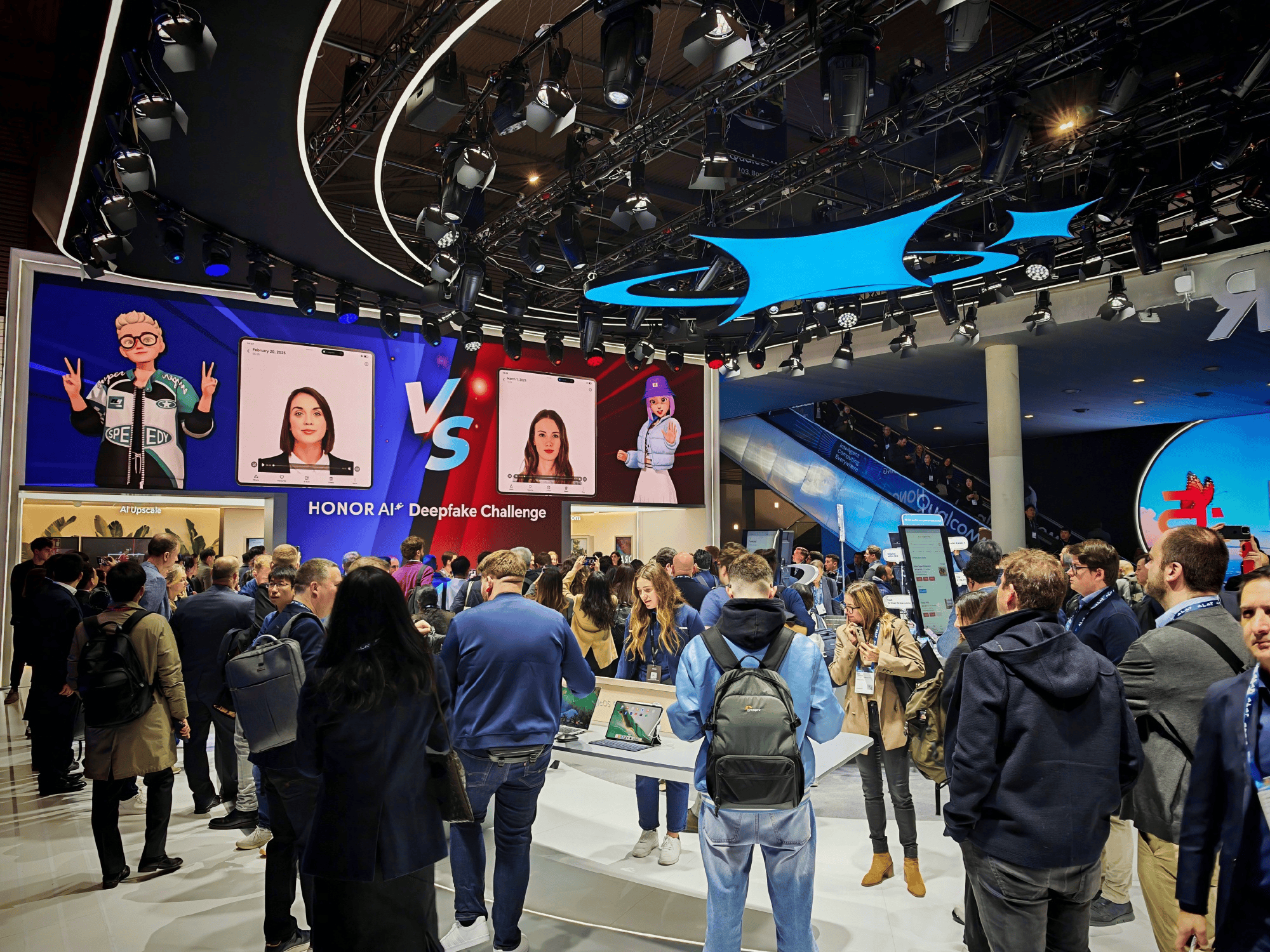 绕不开AI的MWC，中国厂商的“吸睛密码”亮了！_终端设备_智能化_手机