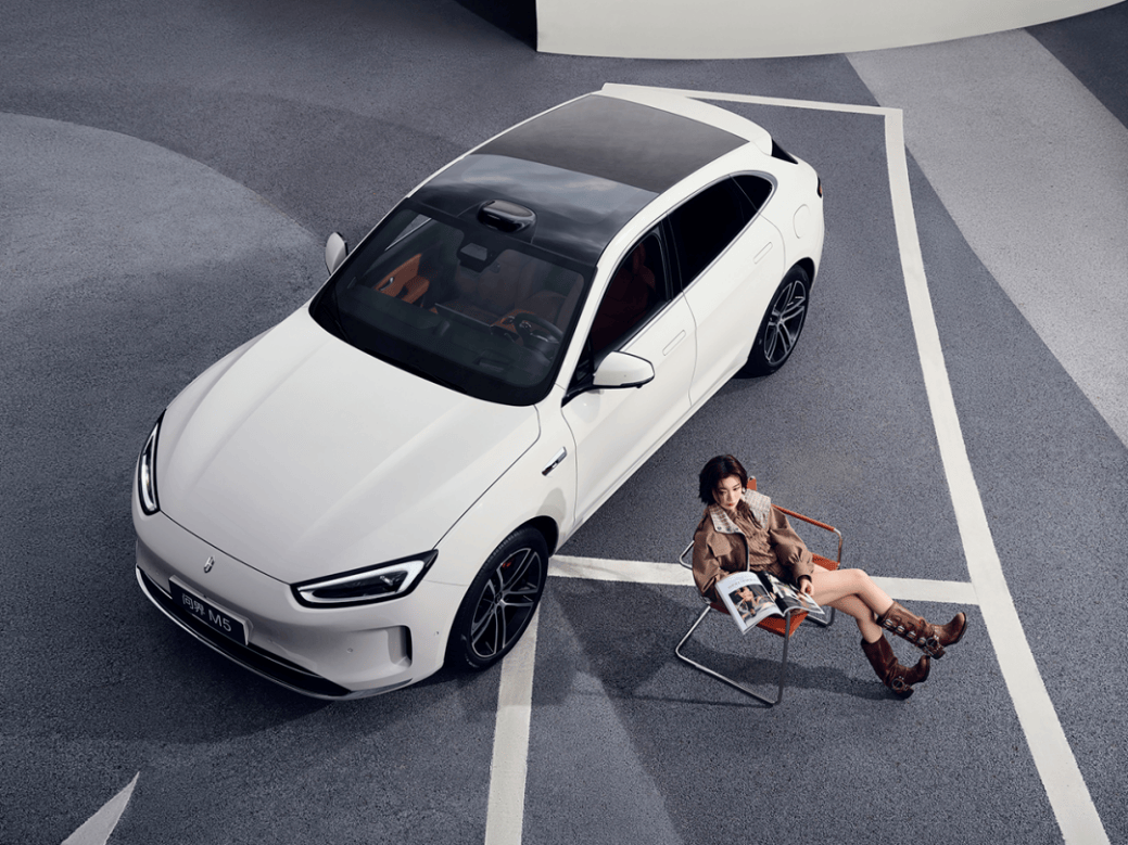 问界新M5 Ultra震撼登场，22.98万起售，智能驾控与安全再升级！_搜狐汽车_搜狐网