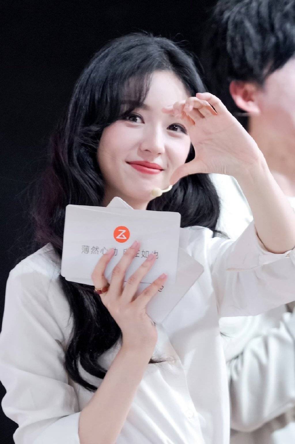 AWE2025盛会，周也、吴克群、许昕外还有哪些明星闪耀现场？_展台_科技_观众