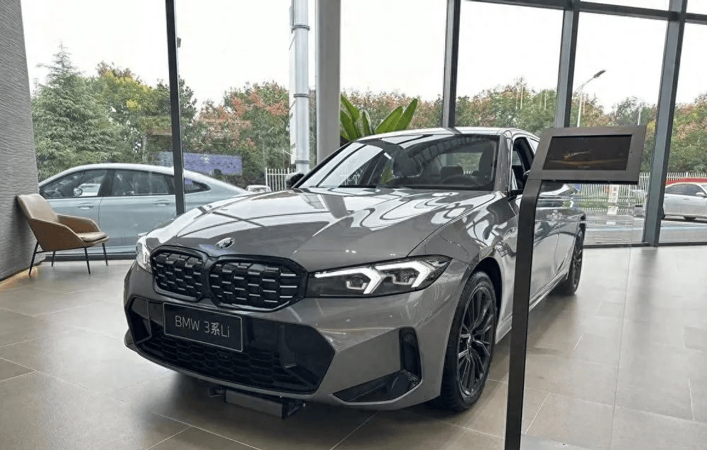 宝马3系超值来袭！19万起享2.0T+8AT，奥迪A4L还香吗？_搜狐汽车_搜狐网