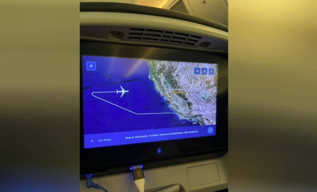 飞行员忘带护照，美国飞中国客机返航_上海_乘客_航班