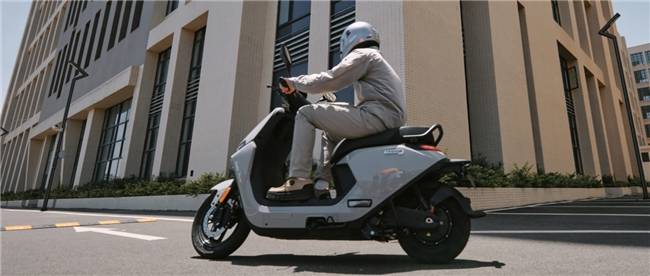 618铅酸电摩怎么选 长续航高性能九号电动M95c+ Mk2领航出行新风尚_搜狐汽车_搜狐网