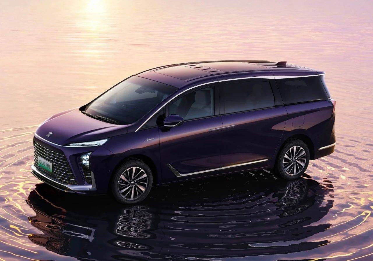 新款别克GL8陆尊 PHEV亮相！综合续航1450公里 8月下旬上市_搜狐汽车_搜狐网